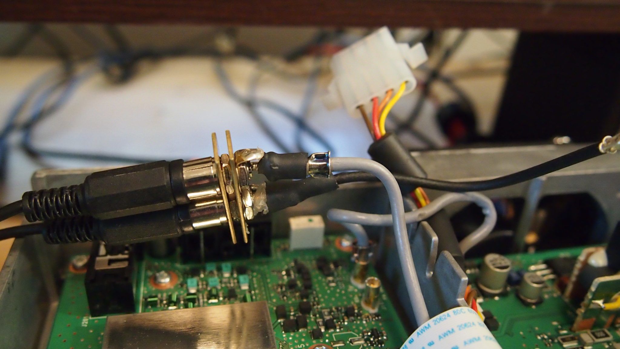 Inrad RX7300 Modification On Icom 7300 Keeping External Tuner Jack